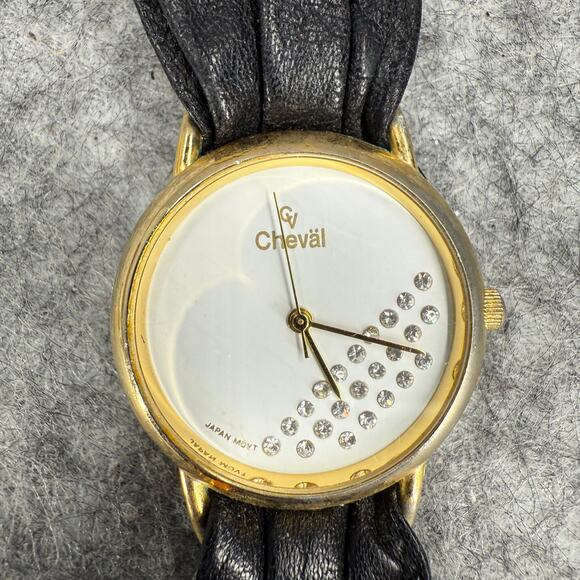 Cheval Rouge | Accessories | Vintage Cheval Analog Quartz Gold Tone ...